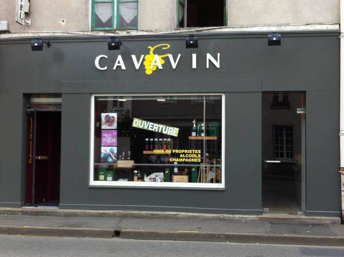 Cavavin : Caviste Blain 44130 (adresse, horaire et avis)
