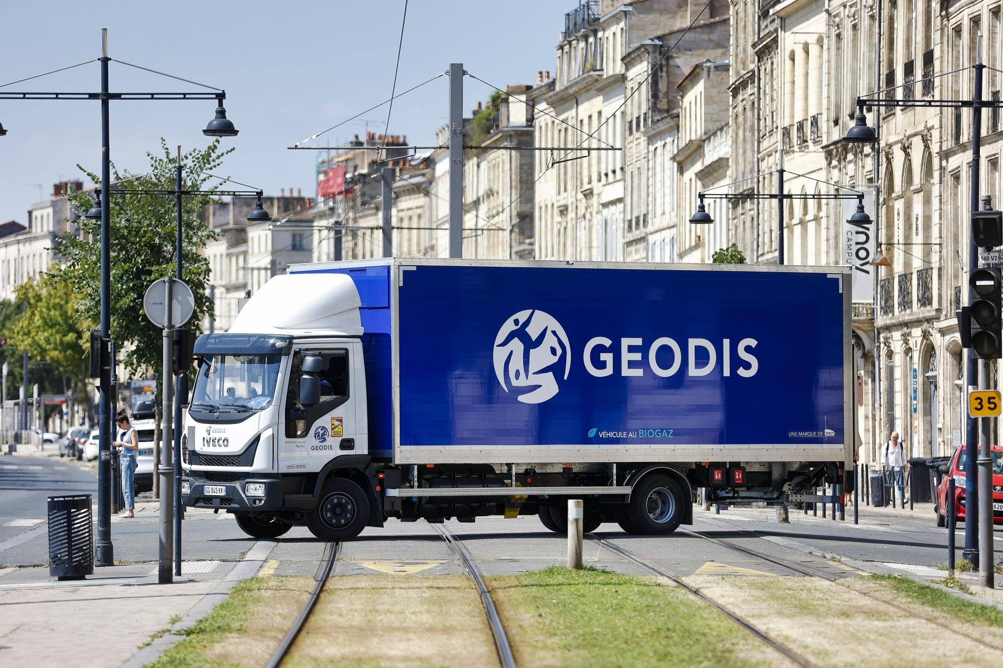 Geodis | Distribution & Express : Centres commerciaux et grands ...