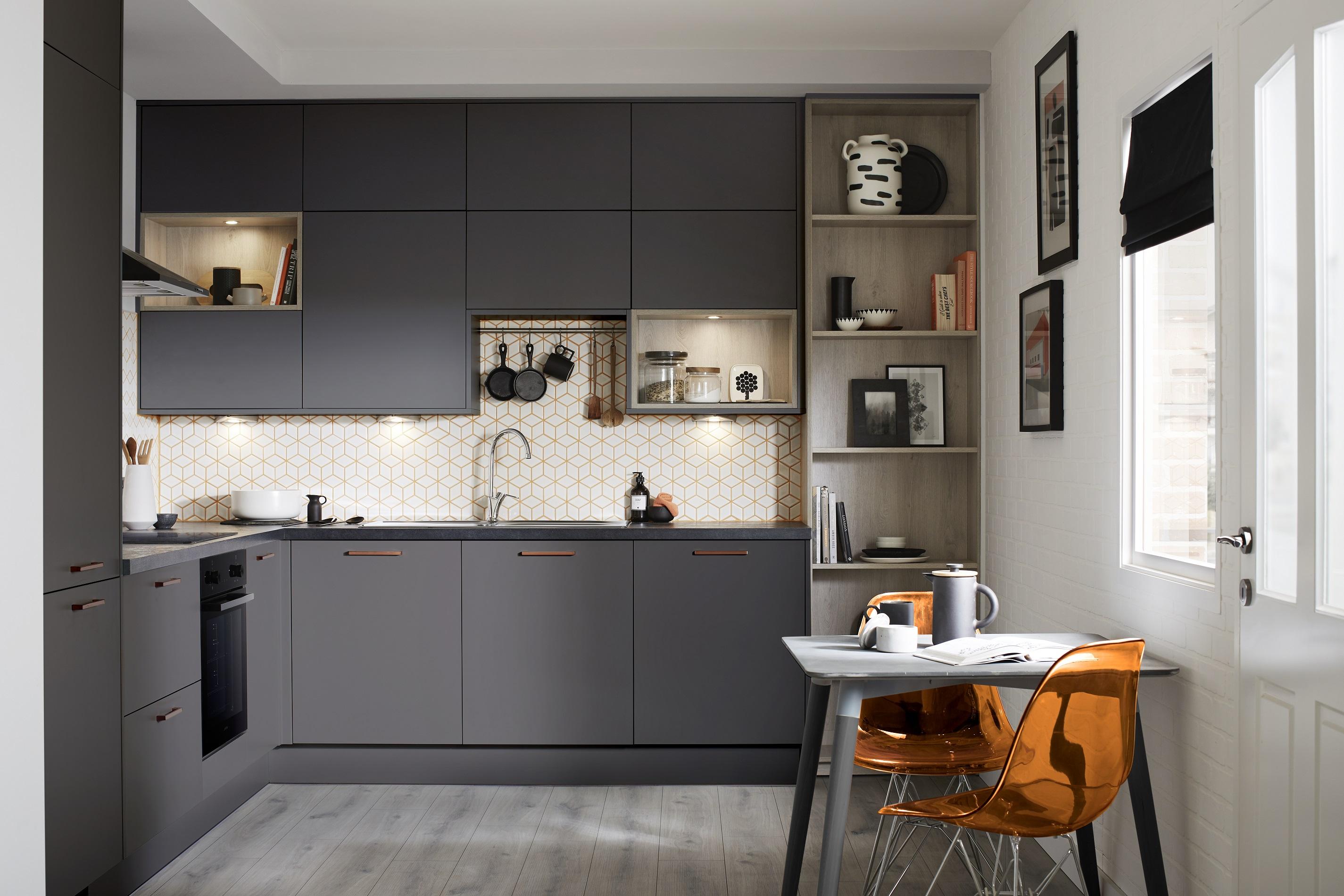 Howdens - Arles : Porte et fenêtre Arles 13200 (adresse, horaire et avis)