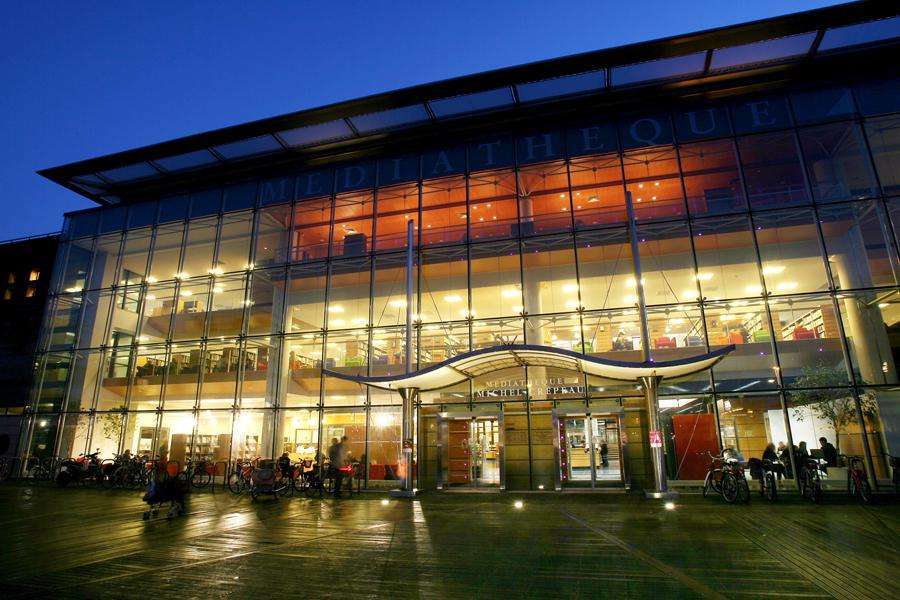 Médiathèque Bibliothèque Principale : Bibliothèque La Rochelle 17000 ...