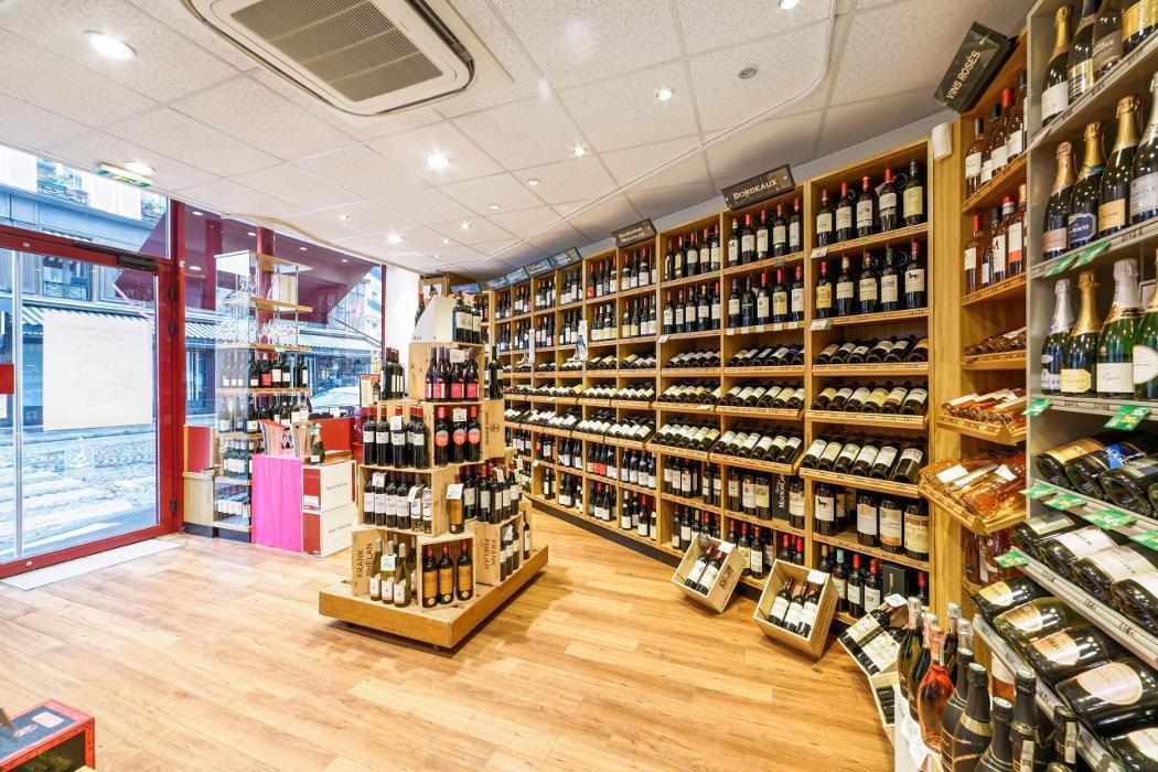 Nicolas : Caviste Paris 16ème 75016 rue de passy (adresse, horaire et avis)