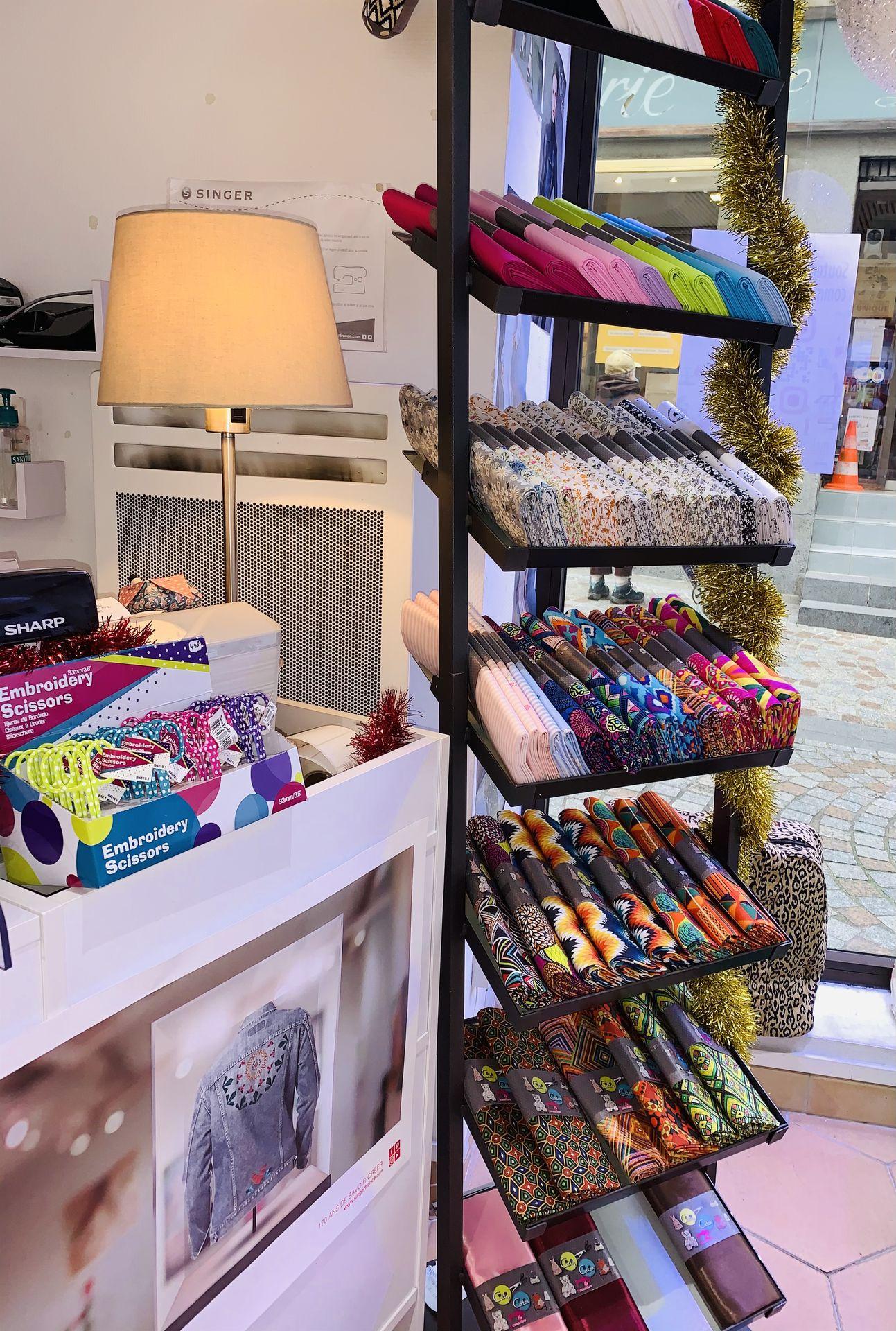 Singer - Lisou Couture : Centres commerciaux et grands magasins Melun ...